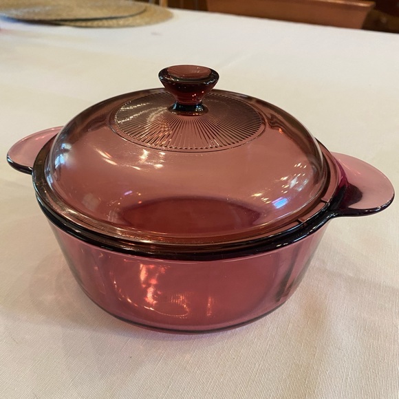 Corningware | Kitchen | Vintage Corning Visions Cranberry Round ...